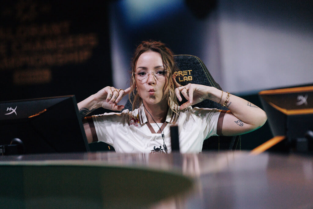 Campeã mundial de VALORANT, Petra deixa G2 e anuncia aposentadoria - VZone